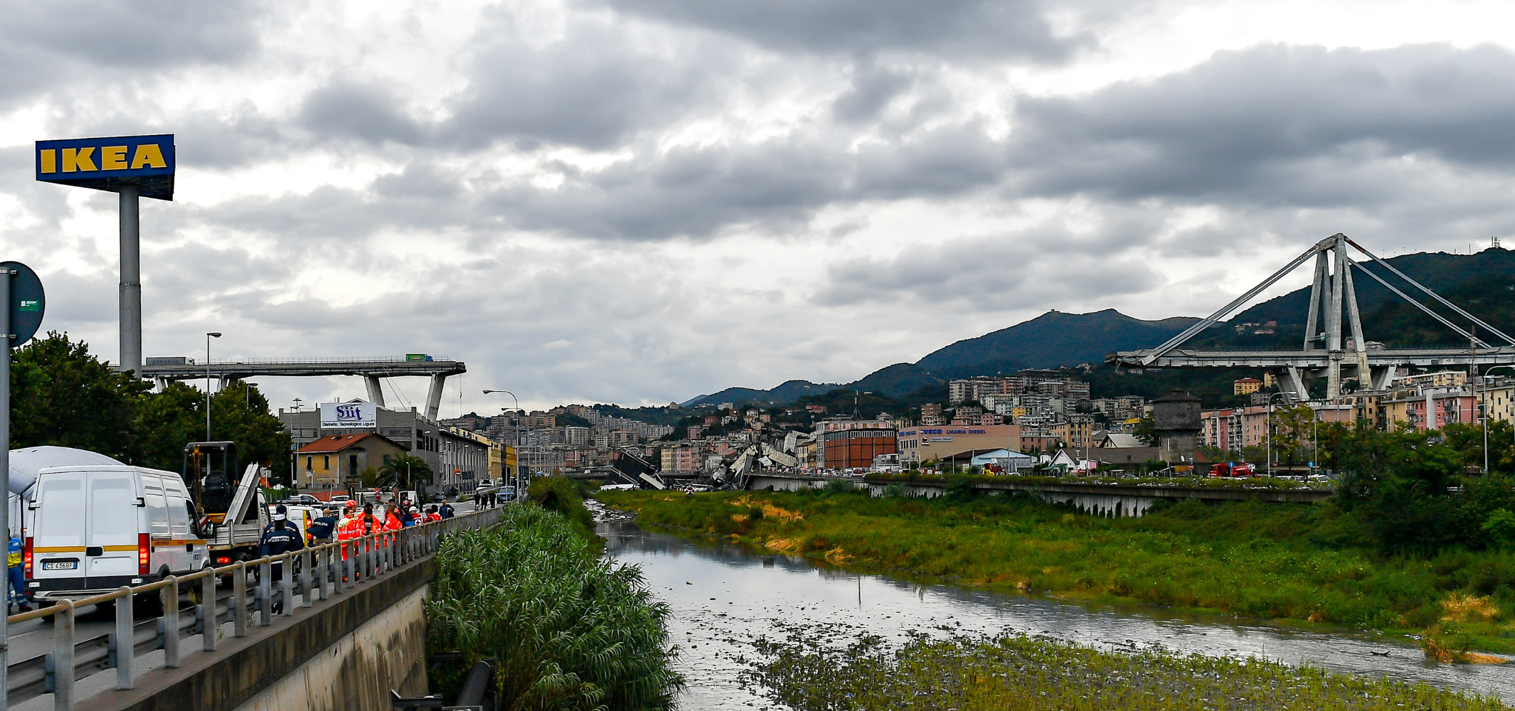 Before and after photos of Genoa bridge collapse | Stuff.co.nz