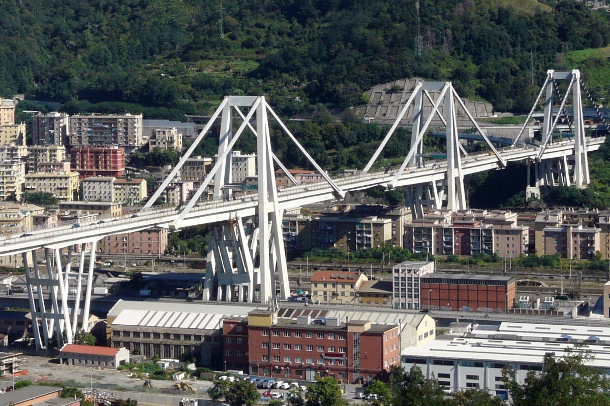 Before and after photos of Genoa bridge collapse | Stuff.co.nz